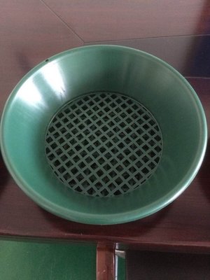 Gold prospecting and Gold panning Metal Detector Accessories for mining hidden treasure