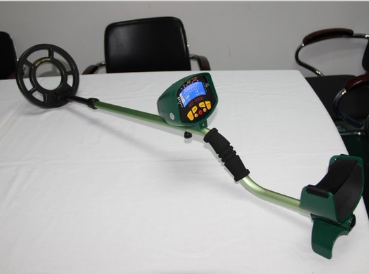 Salt beach Portable Underground gold search detector safety inspection