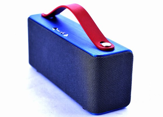 Square Rechargeable Battery Operated Bluetooth Speakers for Computer / Phones