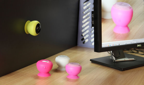 Suction Rechargeable Bluetooth Speaker For Ipad Iphone