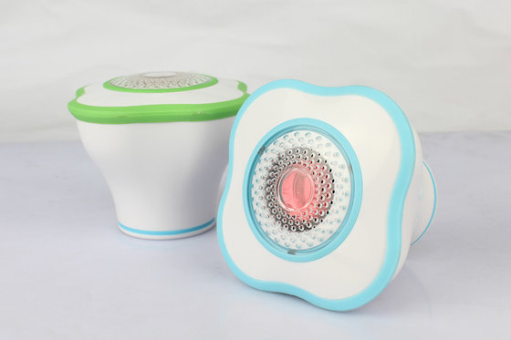 Waterproof Rechargeable Bluetooth Speakers 3.5mm Stereo For IPhone / iPad