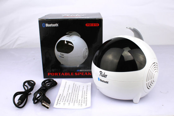 Portable Stereo Digital Bluetooth Stereo Speaker With Clip FM Radio