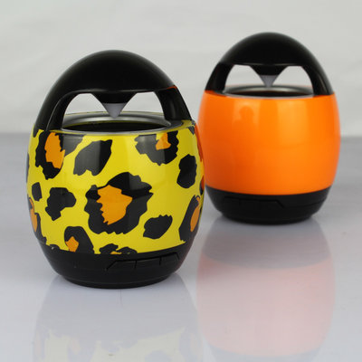 V3.0 EDR Wireless Portable Bluetooth Speakers Round Shape In Orange