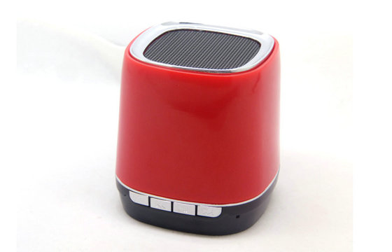 Mini Top Rated Mobile PC Rechargeable Bluetooth Speaker Systems Red 3W