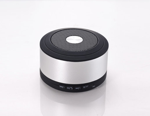 Hands free small bluetooth speakers with siri function / FM Optional