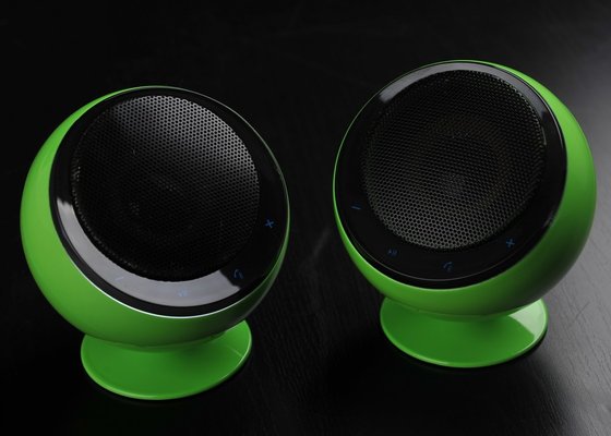 Portable Computer / Cell Phone Bluetooth Speaker with Micphone