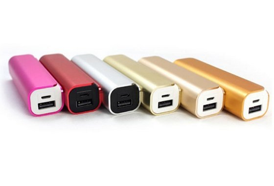 Silver Lithium - ion Mobile Power Bank 2600mAh external cell phone charger