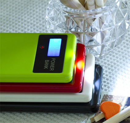Potable smart phone power bank Polymer lithium – ion with Led screen