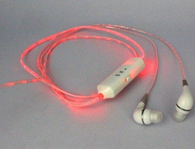 professional iphone 5 light up earphones with 110cm cable , red / Green / Pink