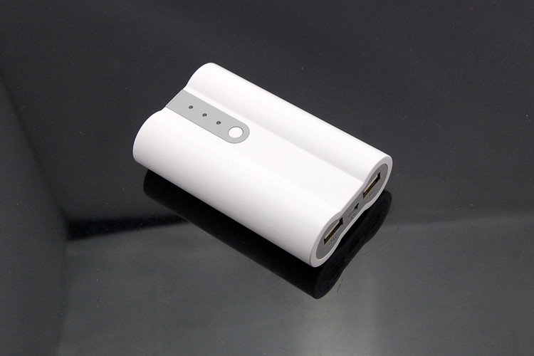 tube cylinder Dual USB Power Bank ultra thin rechargeable phone charger