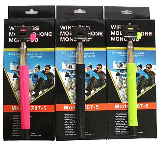 Handheld Selfie Bluetooth cell phone holder for monopod , Autodyne