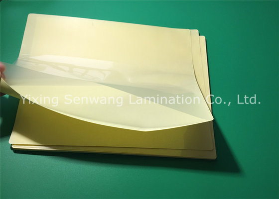 Il film di laminazione posteriore appiccicoso protettivo A4, riscalda 10 strati di laminazione di mil
