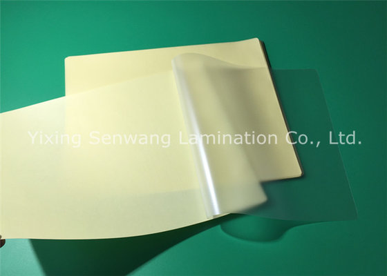 Il film di laminazione posteriore appiccicoso protettivo A4, riscalda 10 strati di laminazione di mil