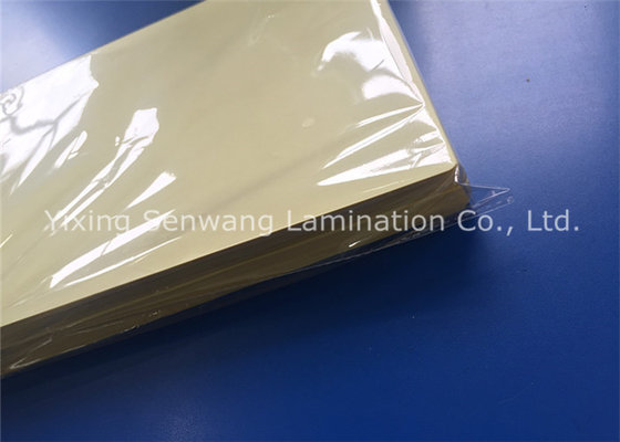 Licenses Sticky Back Laminating Film A4 Size Plastic Laminate Sheet Stain Resistant