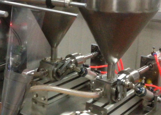 Electric Driven Automatic Liquid Packaging Machine With 3 Sides Sealing