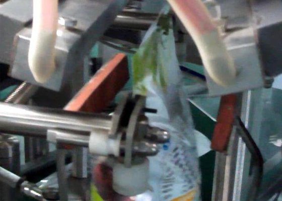 Capacity Increasing Automatic Granule Packing Machine Vertical Type For Candy / Nuts
