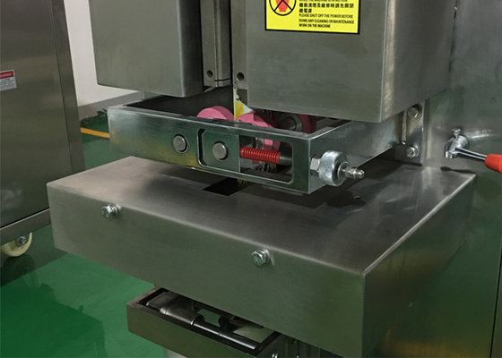 Fully Automatic Liquid Packaging Machine 4 Sides Sealing For Chemical / Medicine Industries