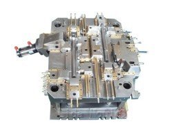 Single Cavity , Multi-cavity Plastic Injection Mould For Auto Parts