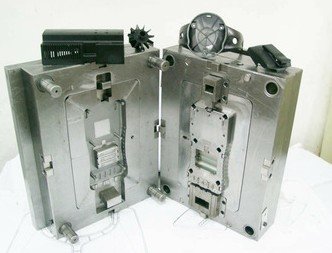 ABS HDPE High Precision Injection Mould , Pet Plastic Injection Bottle Cap Mold