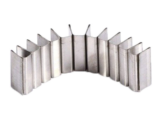 Cnc-Drehbank zerteilt Bearbeitungsteile Cnc, die CNC-Metallteile Cnc-Drehbank kleine Teile maschinell bearbeiten