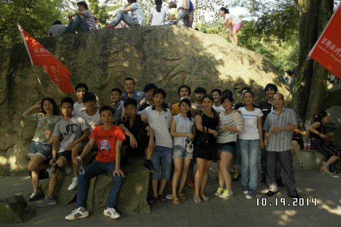 HongshengJi Young Team hold a BBQ party in October