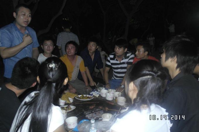 HongshengJi Young Team hold a BBQ party in October
