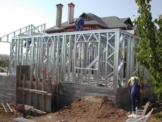 Modern Style Self Sustaining  Environmentally Friendly Prefab Homes By PU Sandwich Panel