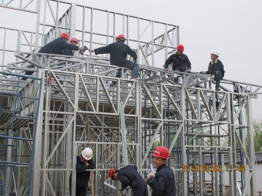 Prefabricated Light Steel Contemporary Modular Homes 10mm PU Sandwich Panel Floor