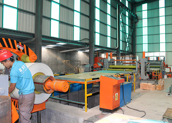 Rollo ligero del panel de bocadillo que forma el cemento concreto prefabricado máquina de la espuma del EPS