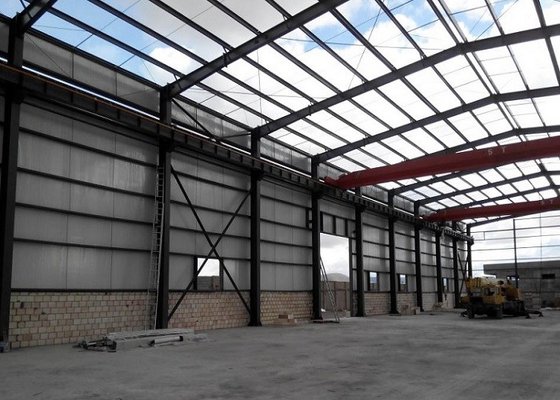 Pre Engineered Light Steel Structure Workshop With Auto Roller Shutter Door