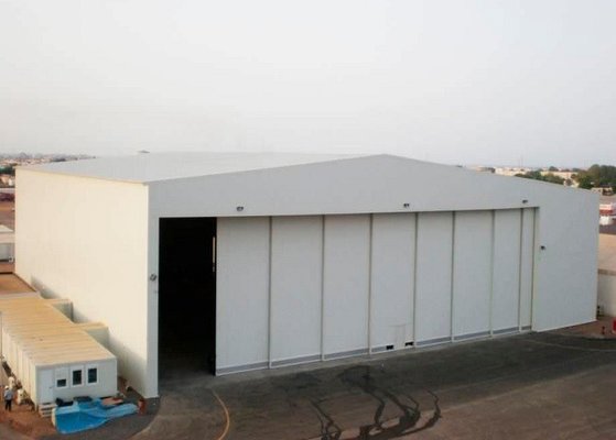 Engineered Truss Prefab Hangar Buildings / Steel Airplane Hangar Easy Assembled