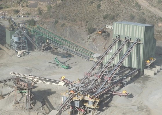 Prefabricated Industrial Steel Frame Buildings For Mineral Ore Processing ISO Approval