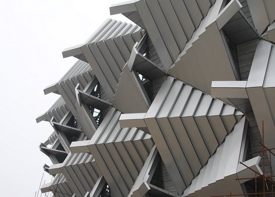 Q235B / Q345B Commercial Steel Frame Buildings For Sports Center Irregular Shape