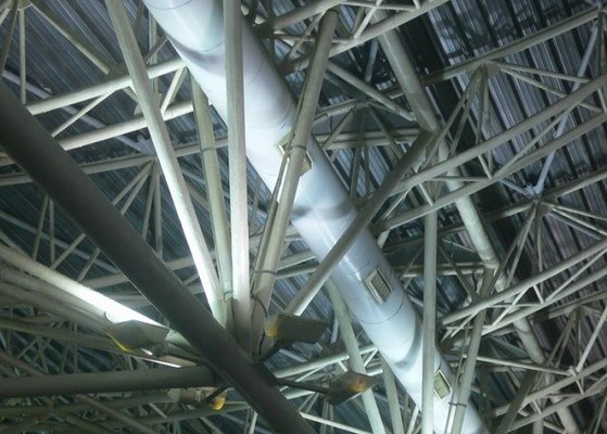Lightweight Steel Pipe Trusses / Terminal Metal Building Trusses Corrosion Resistance