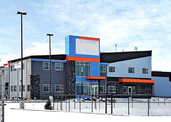 Painting Steel Portal Frame Building / Prefabricated Steel Workshops With Eave Canopy