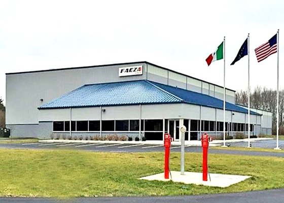 Prefabricated Hot Rolled Steel Warehouse Construction With Skewed Corner