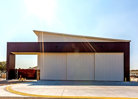 Air Force Base Q235B Steel Hangar Buildings With 5 Ton Crane System