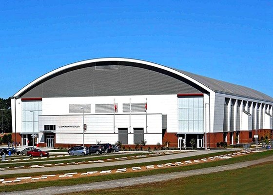 Clean Span Barrel Roof Steel Space Frame Structures For Indoor Soccer Field