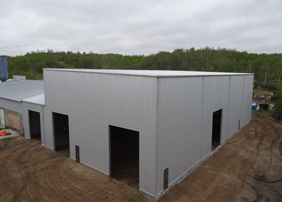 High Rise Prefabricated Metal Frame Workshop Building Bolts Connection With Painting