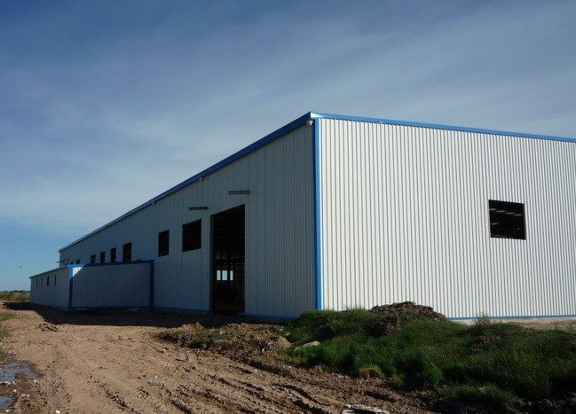 Prefabricated Portal Frame Space Metal Buildings / Prefab Metal Workshop Painted
