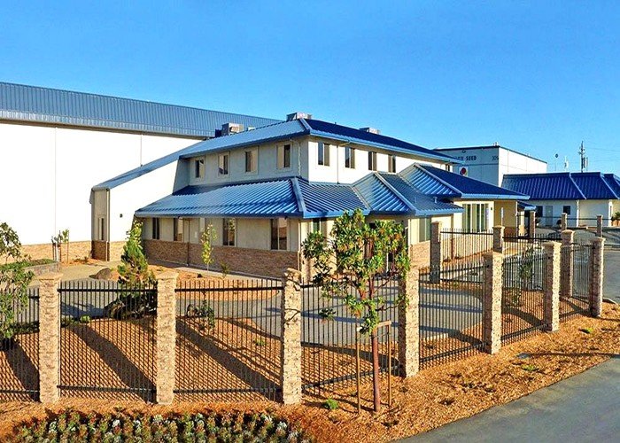 Energy Saving Steel Workshop Buildings / Seed Processing Insulated Metal Workshop