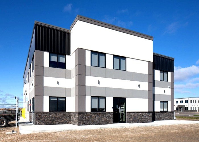 Painting Steel Portal Frame Building / Prefabricated Steel Workshops With Eave Canopy