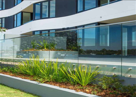 Free Design Frameless Glass Pool Fencing , Clear Swimming Pool Glass Fence