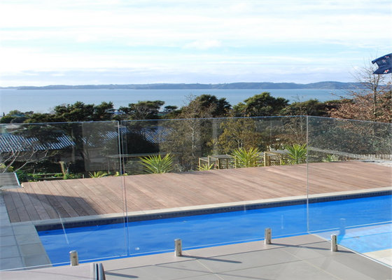 Free Design Frameless Glass Pool Fencing , Clear Swimming Pool Glass Fence