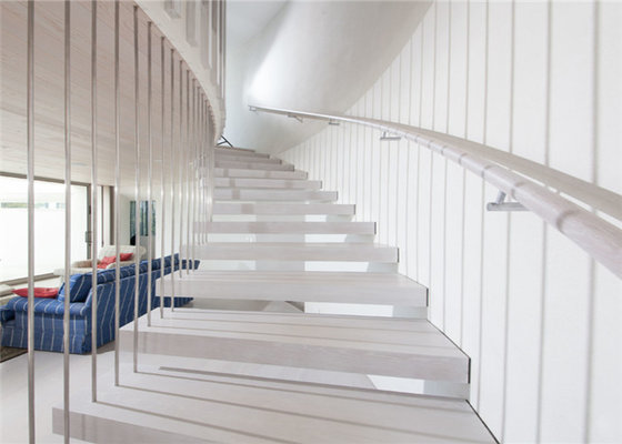 Clear Finish 38mm Wood Tread Building Curved Stairs With 4mm Cable Railing