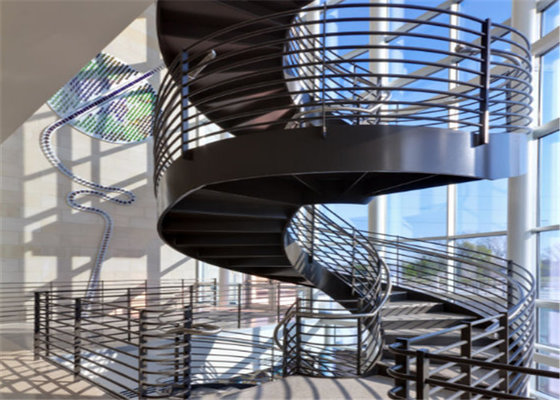 Clear Finish 38mm Wood Tread Building Curved Stairs With 4mm Cable Railing