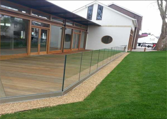 Modern Design Frameless Building Railing Powder Coating Surface Treatment For Exterior Balcony Or Swimming Pool