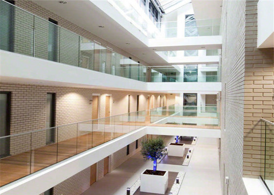 Modern Design Frameless Building Railing Powder Coating Surface Treatment For Exterior Balcony Or Swimming Pool