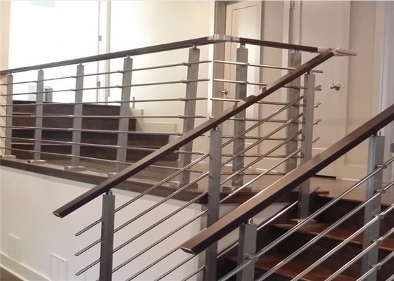 Outdoor Building Railing , 8mm SS316 Stainless Steel Rod Railing Anti Corrosion