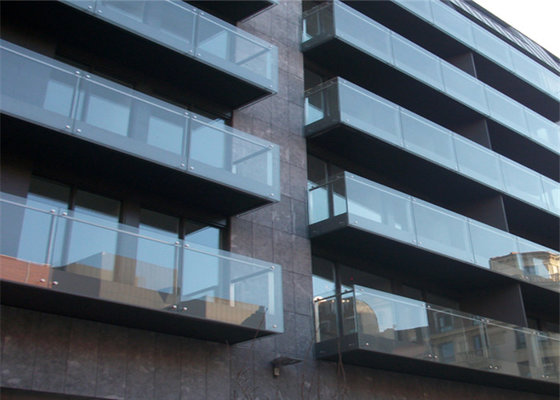 Indoor Side Mount Frameless Glass Railing Glass Stair Balustrade Systems Customized Size